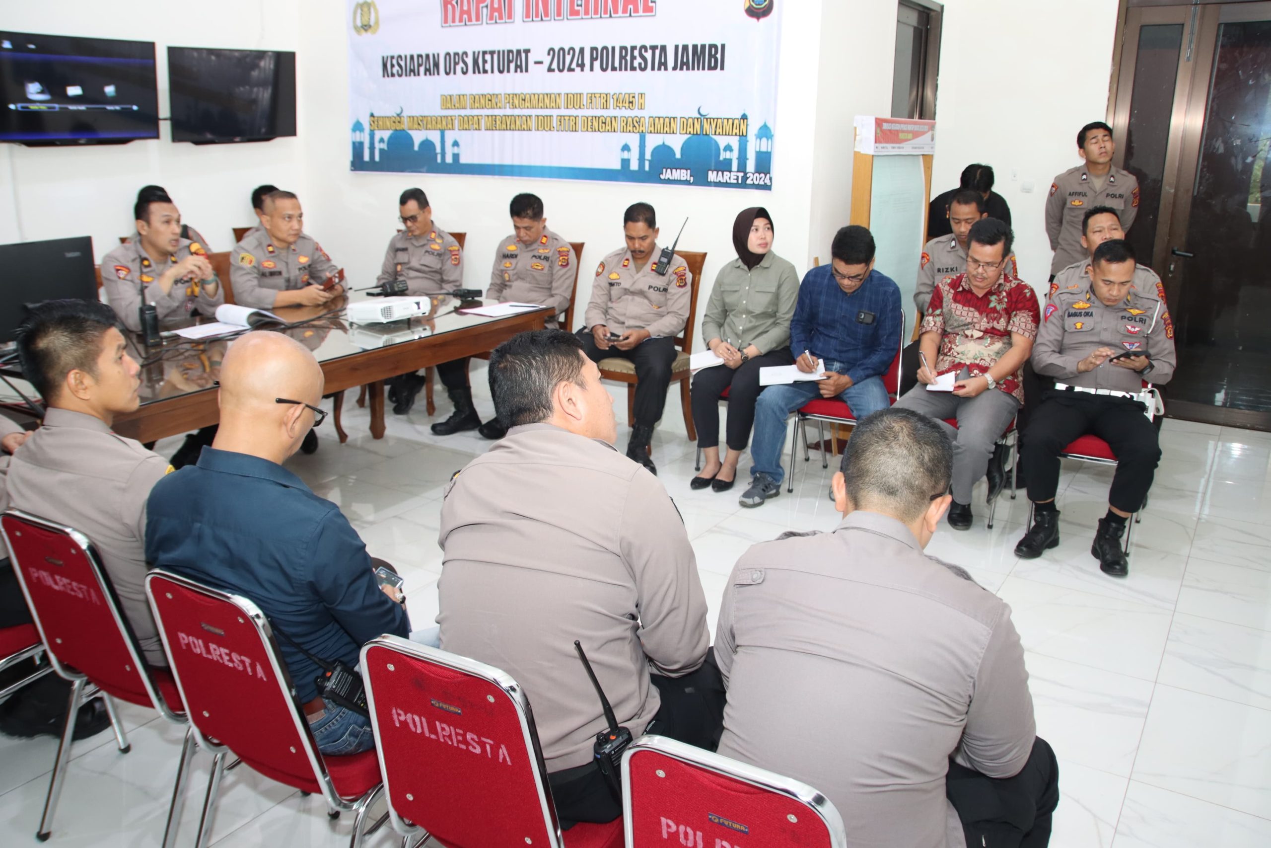 Bag Ops Polresta Jambi Gelar Rapat Internal Kesiapan Ops Ketupat 2024 ...